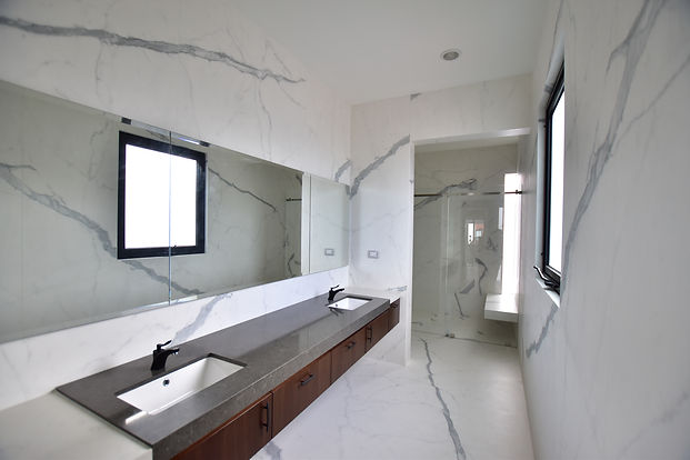 Bathroom Remodelation – El Interior